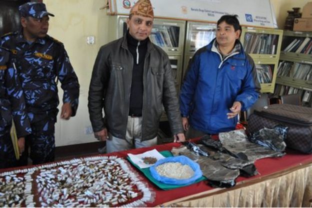 Nepal steps up battle against drug traffickers - BBC News