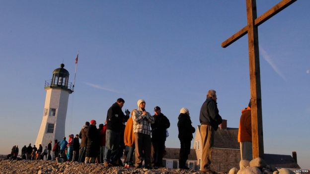 In pictures: Easter Sunday - BBC News