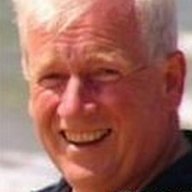 Alderney States 'determined to halt' economic downturn - BBC News