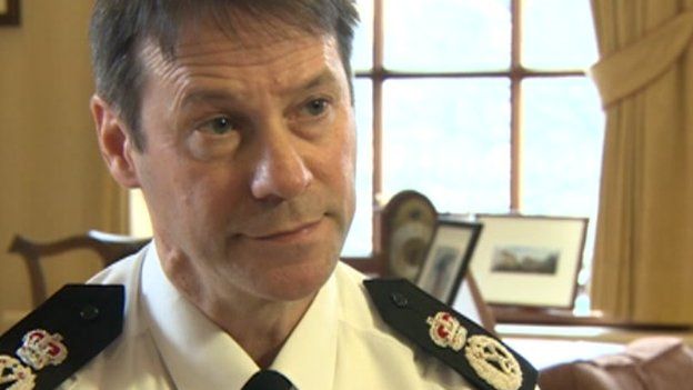 Ex police chief 'asked staff to chauffeur his wife' - BBC News
