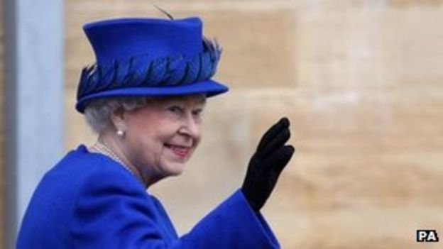 Queen's funding to rise by £5m under new Sovereign Grant - BBC News