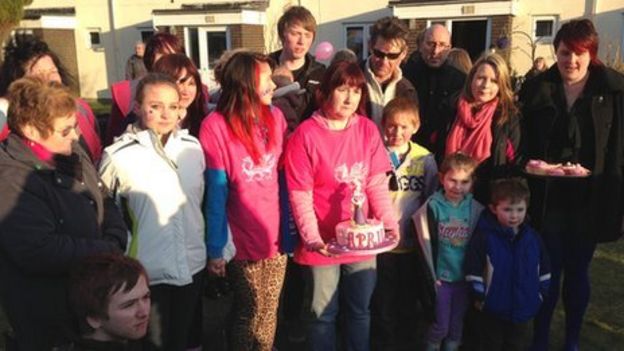 April Jones: Family releases balloons on missing girl's sixth birthday ...