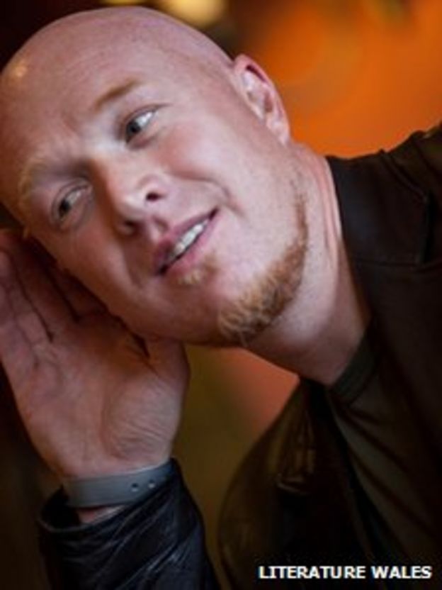 Martin Daws is Wales' new young people's poet laureate - BBC News