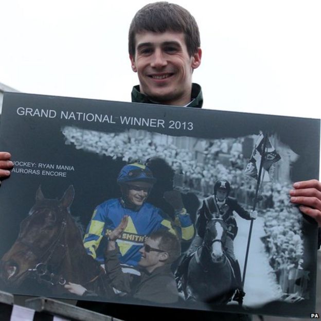 Grand National winner Ryan Mania lauded in Galashiels - BBC News
