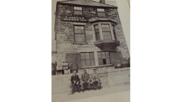 In pictures: Newbiggin's 'unique' ancestry project - BBC News