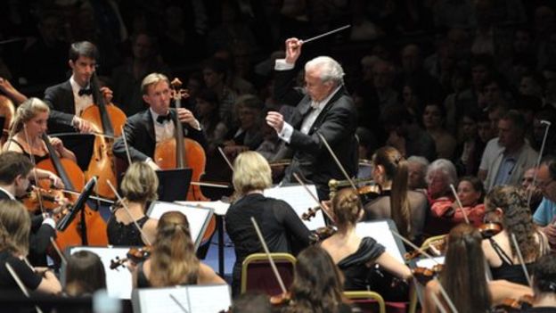 Conductor Sir Colin Davis dies - BBC News