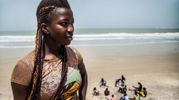 In pictures: Senegal's female wrestlers - BBC News