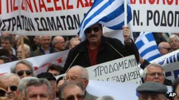 Reinhart and Rogoff correct austerity research error - BBC News