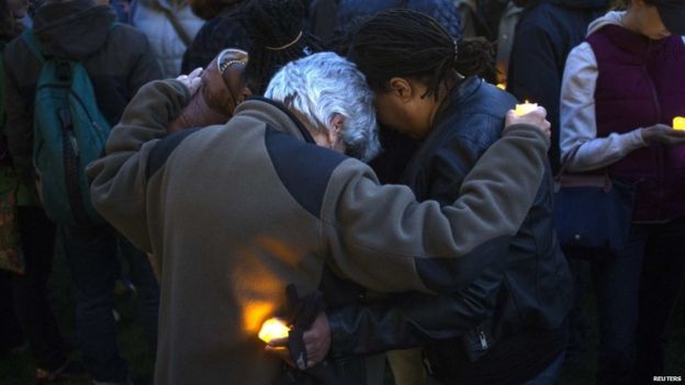 Day in pictures: 18 April 2013 - BBC News