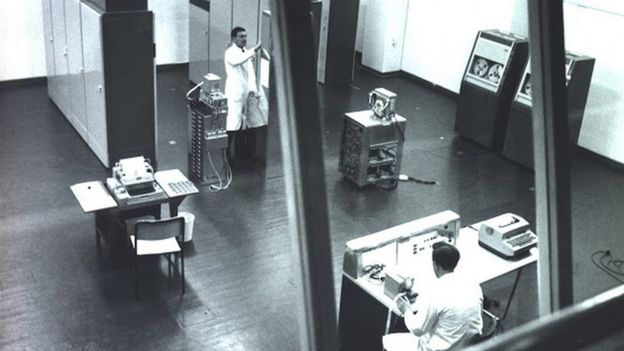 In pictures: How Cambridge Computer Lab changed the world - BBC News