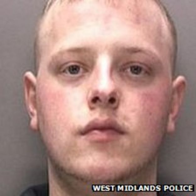 Attempted rapist Michael Hartley wanted after breaking parole - BBC News