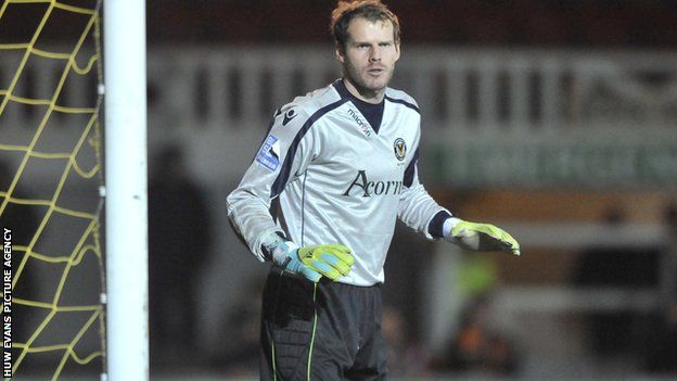 Grimsby 3-0 Newport - BBC Sport