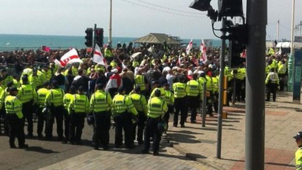 March for England held on Brighton seafront - BBC News