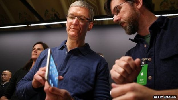 Apple: Experts' views on tech firm's next big product - BBC News