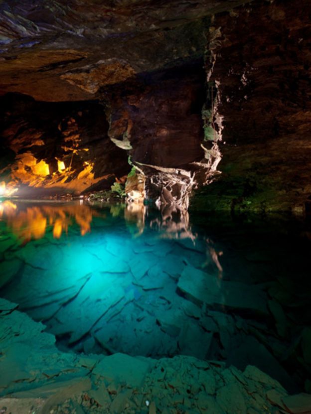 In Pictures: Llechwedd Slate Caverns tour revamp - BBC News