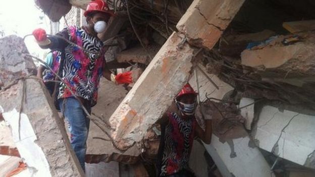 Dhaka building collapse: Factory owners arrested - BBC News