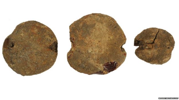 Quarry settlement finds near Windsor - BBC News