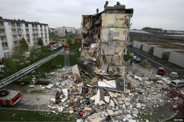 Day in pictures: 29 April 2013 - BBC News