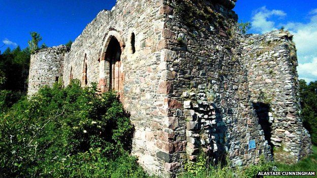 Haunted castle: The ruin with a colourful past - BBC News