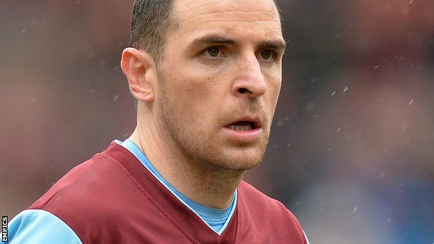 Burnley: Dean Marney agrees new two-year contract at Turf Moor - BBC Sport