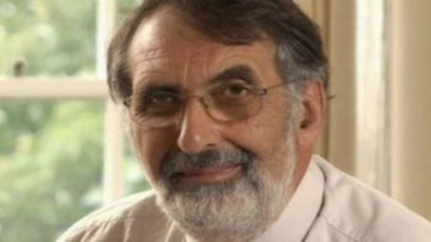 Professor Roland Levinsky's widow Beth in charity walk - BBC News