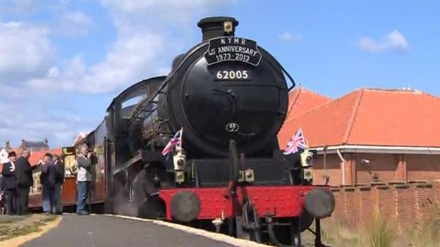 Whitby locomotives mark opening of second platform - BBC News