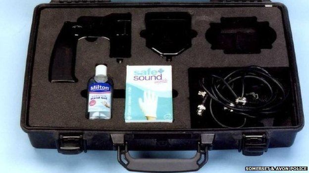 Jail for man who sold fake bomb detectors - BBC Newsround