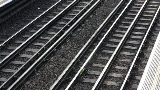 Inhaled metal Tube dust can enter bloodstream, study finds - BBC News