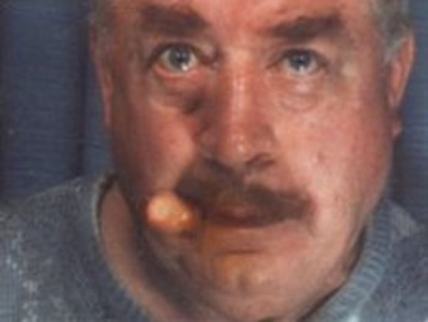 New plea over Leonard Farrar murder in Leeds in 2002 - BBC News