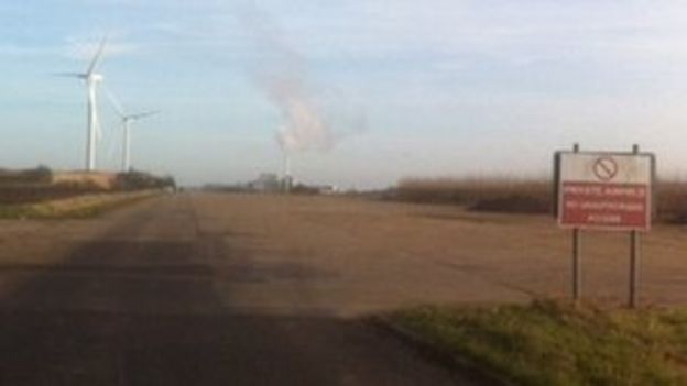 Eye Airfield gas-fired power plant proposal from Progress Power - BBC News