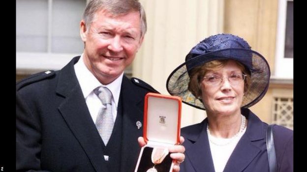 Sir Alex Ferguson's amazing career - BBC Newsround