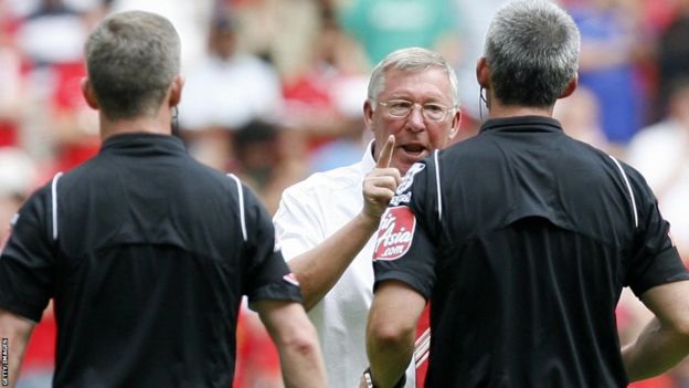 Sir Alex Ferguson's amazing career - BBC Newsround