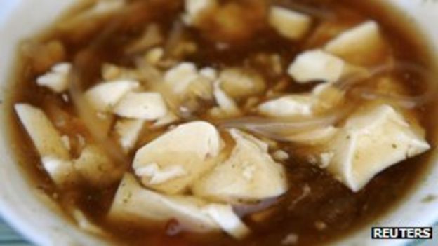 China poisoning case sparks White House petitions flurry - BBC News