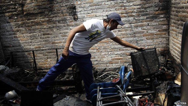 Deadly gas tanker explosion in Mexico City suburb - BBC News