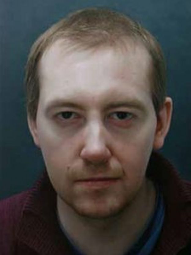 Prague artist wins £20,000 national self-portrait prize - BBC News