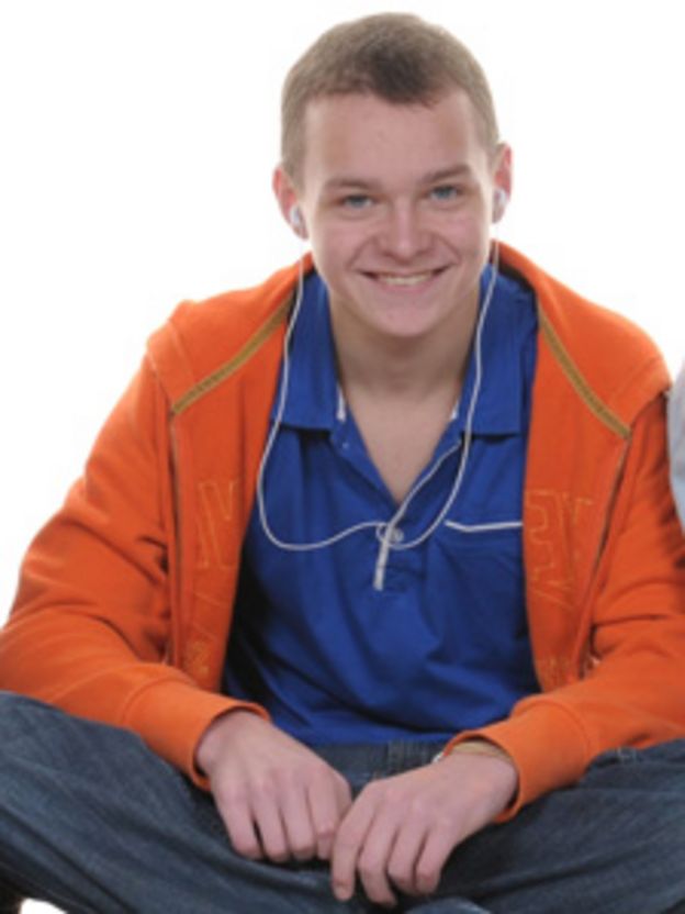 Sam Fallows: Tributes paid to JCB Academy student - BBC News