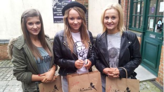 Towie fans meet their idols on programme tour - BBC News