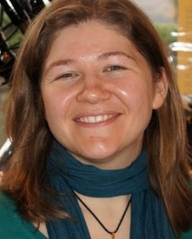 PC Fiona Bone: Father says she 'was always on the go' - BBC News