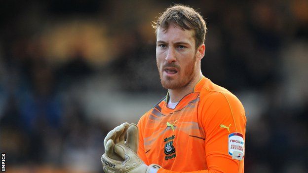 Plymouth Argyle keeper Jake Cole signs one-year deal - BBC Sport
