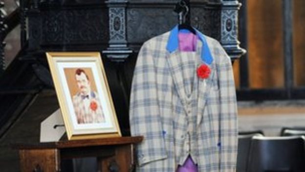 Funeral for Hi-de-Hi! star Paul Shane - BBC News