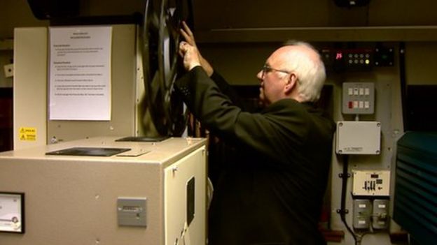 Projectionist rolls credits on 50-year film career - BBC News
