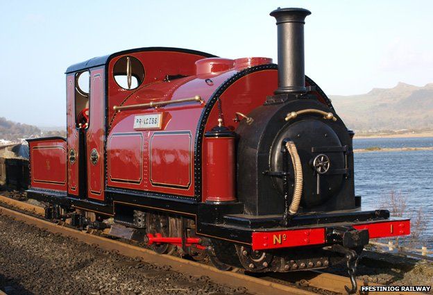 Ffestiniog Railway's 150-year-old steam loco takes ferry to Dublin ...