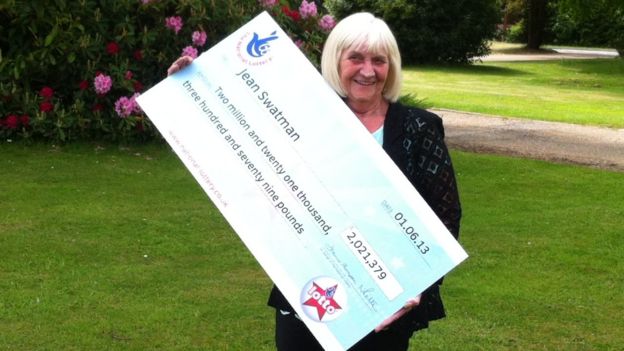 EuroMillions Raffle win for Brantham primary school syndicate - BBC News