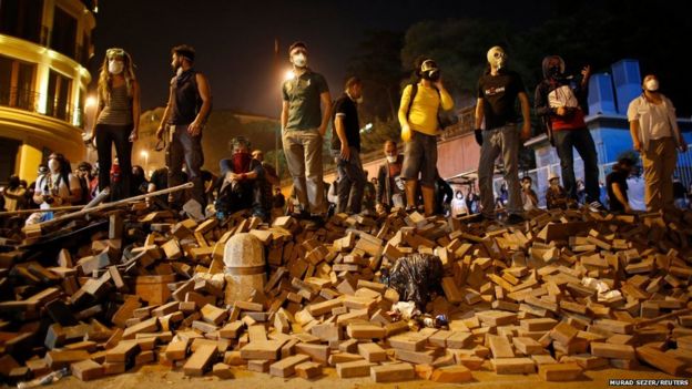 Week in pictures: 1-7 June 2013 - BBC News