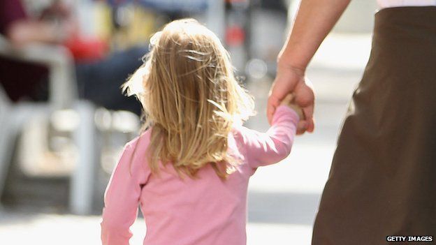 'A million' kids growing up without fathers in lives - BBC Newsround