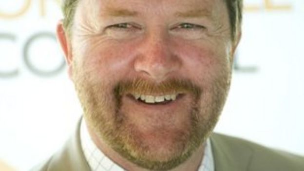 New Cornwall Council chief executive to be sought - BBC News