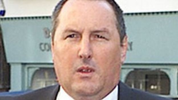 Former police officer Christopher Wratten jailed for child pornography ...