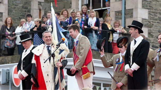 Selkirk Common Riding remembers Flodden 500 years ago - BBC News