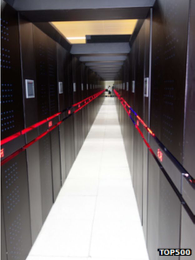 China's Tianhe-2 retakes fastest supercomputer crown - BBC News