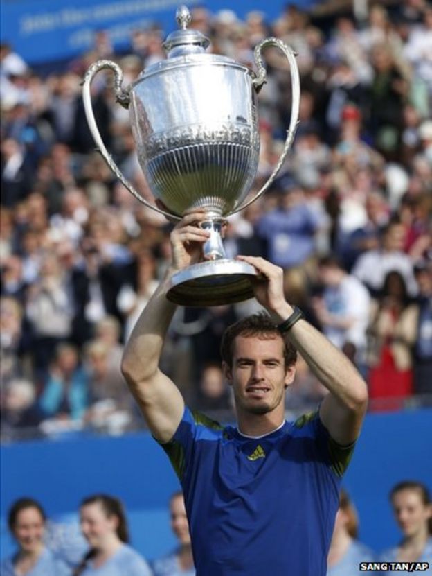 Day in pictures: 17 June 2013 - BBC News